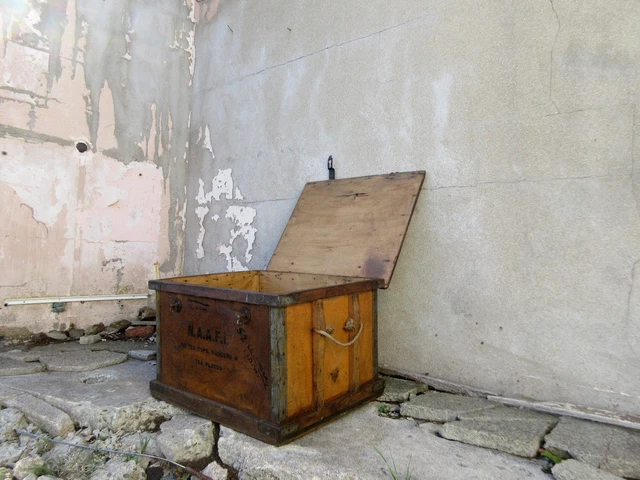 VINTAGE LARGE INDUSTRIAL NAAFI Wooden Crockery Storage Transport Box £ ...