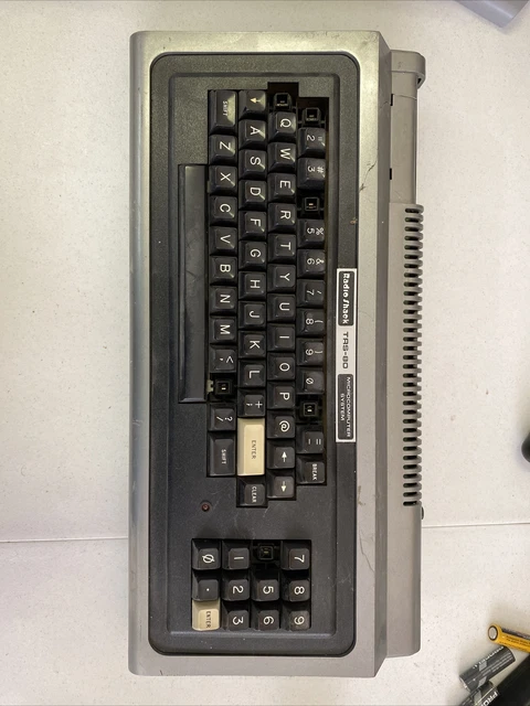 VINTAGE RADIO SHACK TRS-80 Tandy Microcomputer System Cat. No. 26-01006 ...