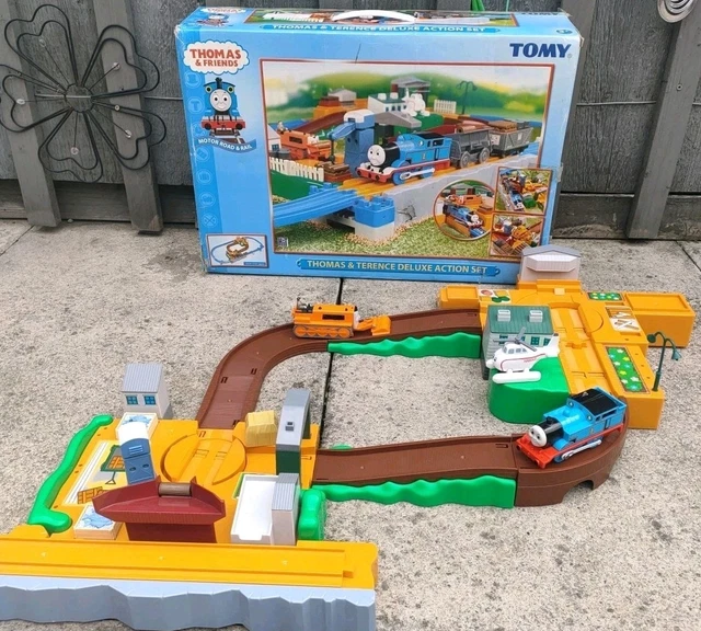 VINTAGE TOMY TOMICA World Thomas Tank Engine Set Incomplete Boxed Train ...