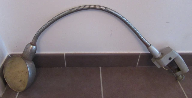 ANCIENNE LAMPE D'ATELIER articulée, flexible orientable, avec sa pince EUR 45,00 - PicClick FR
