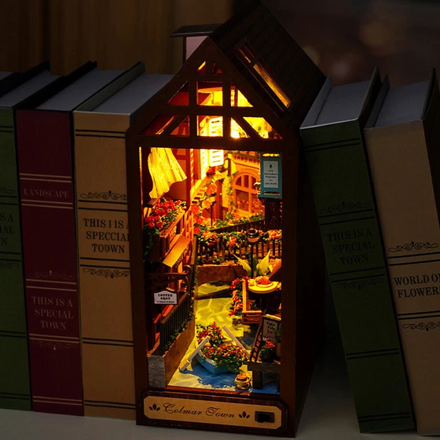 DIY BOOK NOOK Kit 3D Light Up Bookend Toys Wooden Christmas Gifts (Past ...