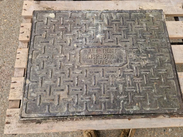 CAST IRON MANHOLE Drain Cover & Frame 659mm x 506mm Inspection Lid Free ...