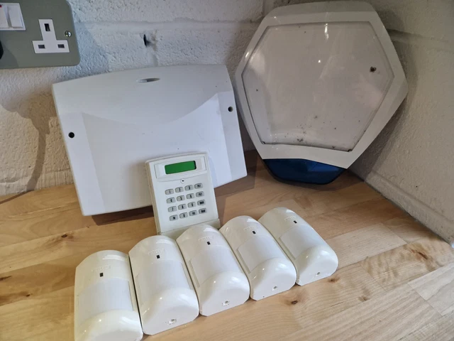 RISCO CPX CONTROL Panel & Keypad, 5x Digi sense PIRs & Texecom Back lit ...