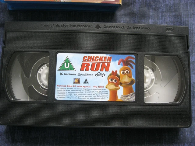 CHICKEN RUN. VHS VIDEO. Animation. Mel Gibson, Imelda Staunton, Timothy ...