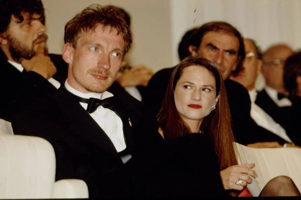 DAVID THEWLIS WINS The Best Actor Award 1993 Historic Old Photo EUR 6 ...