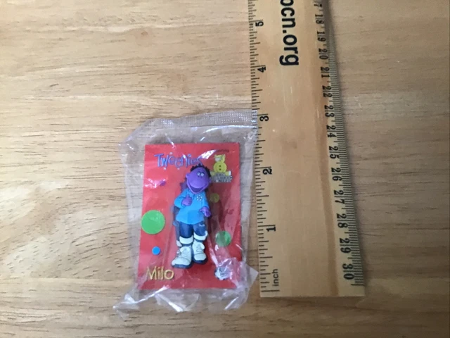 TWEENIES MILO SUCKER mounted badge new in packet £2.00 - PicClick UK