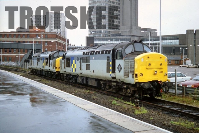 35MM SLIDE BR British Rail Diesel Loco Class 37 37687/422 Leicester ...