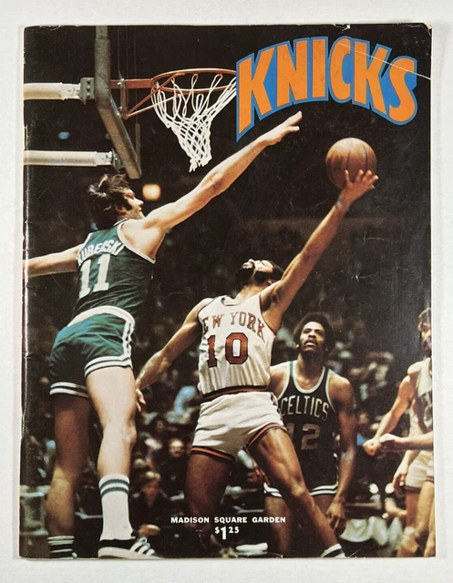 2-8-1975 BOSTON CELTICS @ New York Knicks programa de baloncesto de la ...