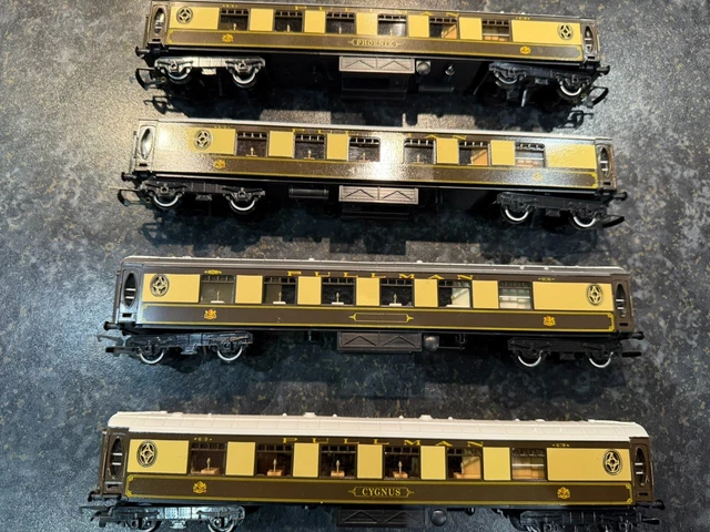 HORNBY PULLMAN COACHES x 4 OO £41.99 - PicClick UK