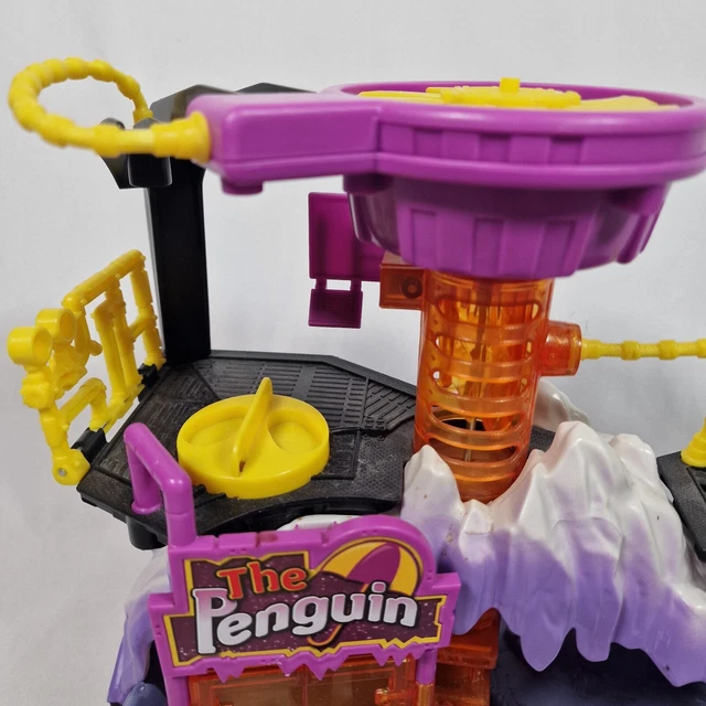 BATMAN FISHER PRICE Imaginext The Penguin Villain Lair Playset DC Super ...