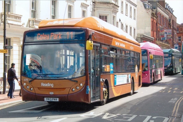 BUS PHOTO READING Buses Photograph Picture,Dennis Enviro 300 Route 11 ...