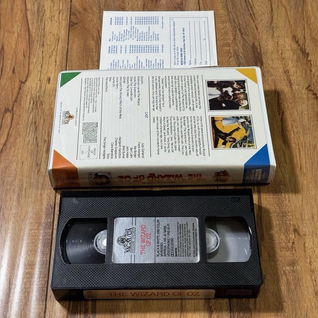 THE WIZARD OF Oz 1939 VHS Victor Fleming Fantasy Musical Clamshell £13. ...