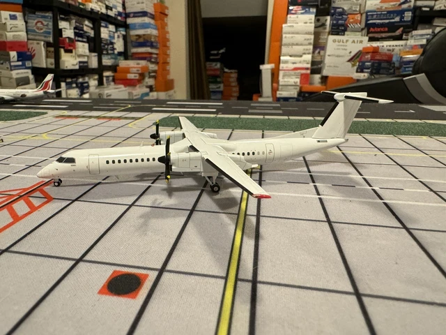 JC WINGS 1:200 Bombardier Dash 8 Q400 Blank White Diecast Custom ...