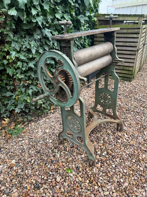 ANTIQUE CAST IRON and Wood Mangle - Vintage Original 'The Little Pride' Mangle £225.00 - PicClick UK