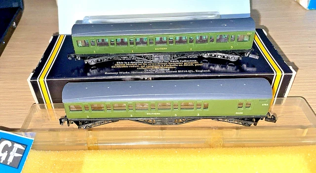 GRAFAR N GAUGE 2 x SOUTHERN SURBURBAN 57ft COACHES 1787 & 2763 BOXED AS ...