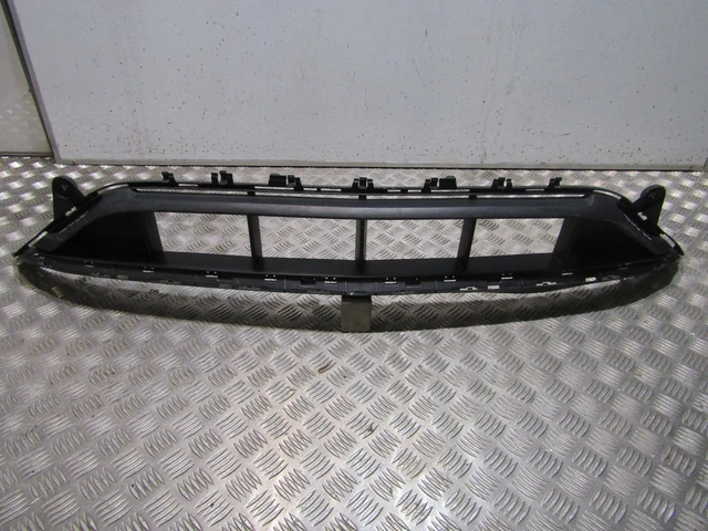 16 ON MERCEDES Classe E W213 AMG Paraurti Anteriore Griglia Inferiore ...