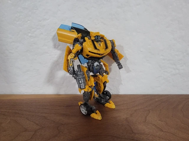 TRANSFORMERS MOVIE SCREEN Battles Capture of Bumblebee Figure Only $46. ...