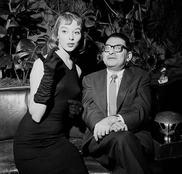 MODEL SOCIALITE VIKKI Dougan Attends A Party Old Movie Photo $9.00 ...