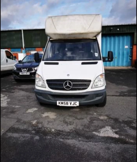 MERCEDES SPRINTER LUTON box van tail lift( no reserve price ...
