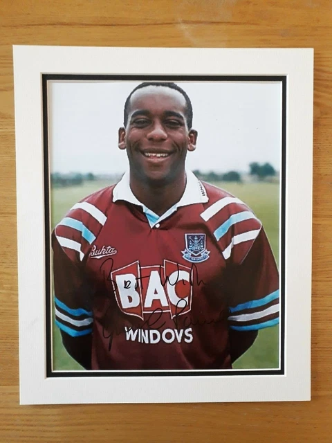 GEORGE PARRIS, WEST Ham United. 12x10 foto montata firmata ...