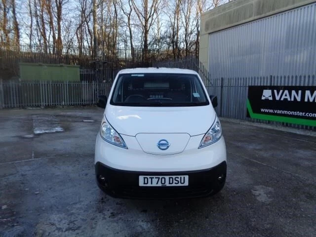 NISSAN ENV200 ELECTRIC 80Kw Acenta Van Auto 40Kwh Small Van Electric ...