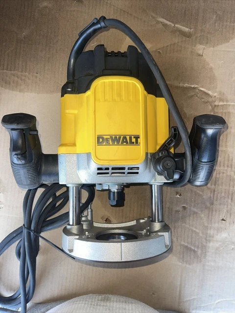 DEWALT DWE625 120V 15 Amp Variable Speed 3 Peak HP Corded Plunge Router ...