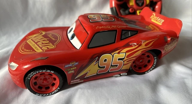 DICKIE TOYS RC Ultimate Lightning McQueen Drift Car Disney Cars 3 £39. ...