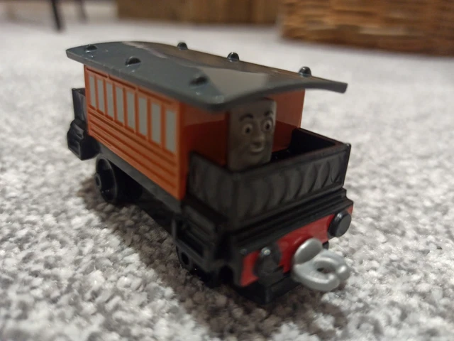 THOMAS & FRIENDS Die Cast Thomas the Tank Engine Diecast Adventures ...