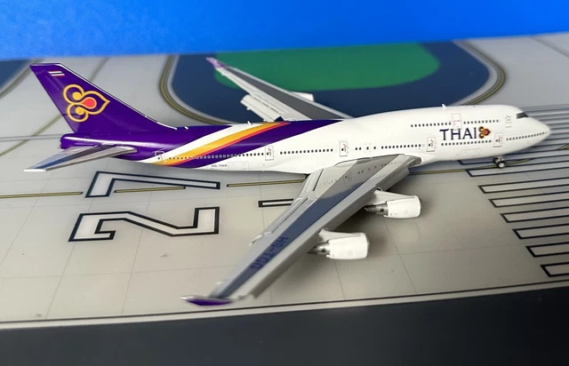 THAI INT'L BOEING 747-400 courant HS-TGG, volets vers le bas 1/400 moulé sous pression JC Wings ...