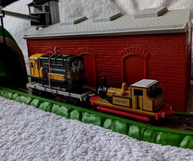 ERTL STEPNEY GETS His Revenge On 'Arry Unique Thomas The Tank Engine ...