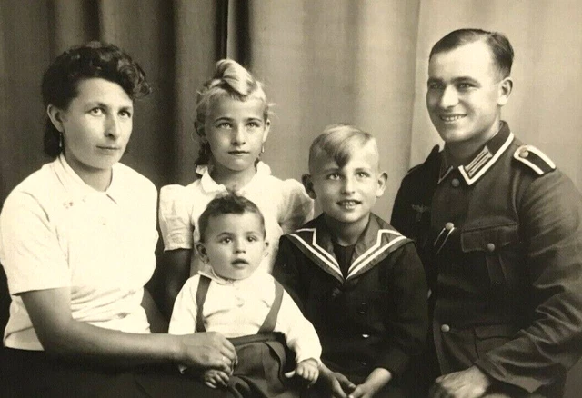 WW2 MILITARY PHOTO Postcard German Soldier Family Children Breslau ...