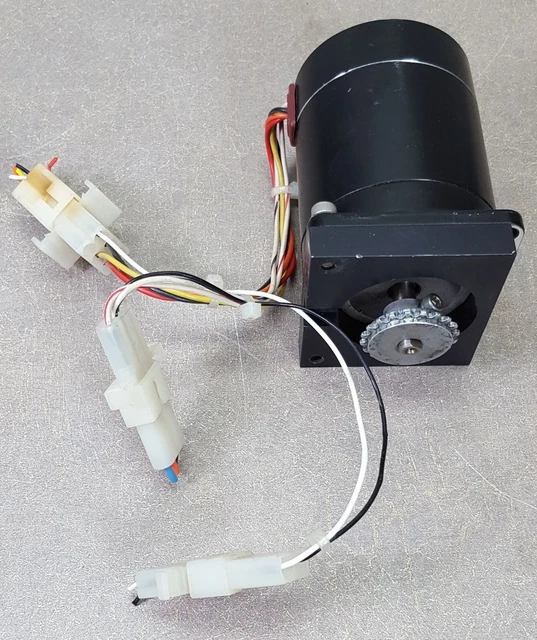 ORIENTAL MOTOR VEXTA Schrittmotor 2 Phasen A2936-9212 4,2 V DC 1,9A XX7 ...