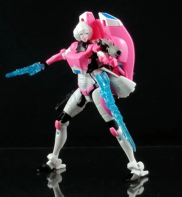 TRANSFORMERS GENERATIONS ARCEE Complete 30th anniversary Deluxe ...
