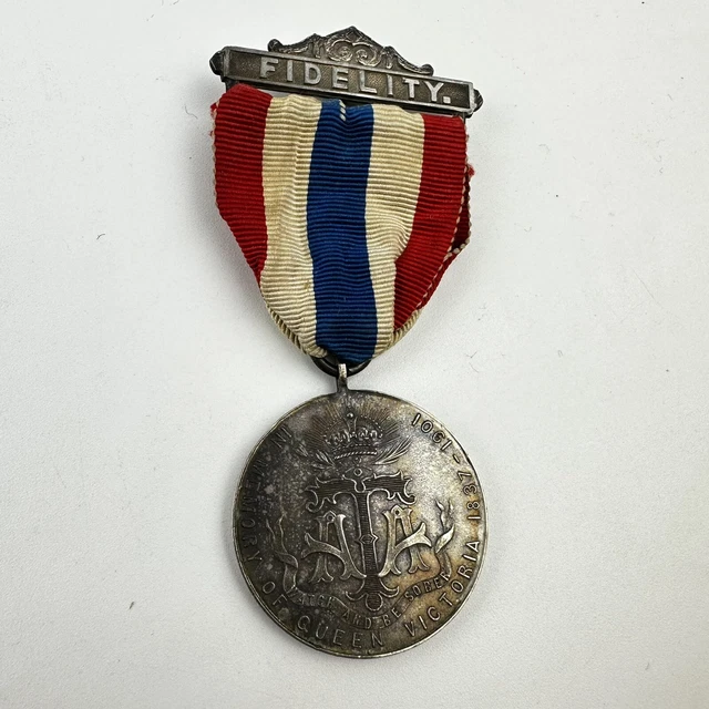ANTIQUE ARMY TEMPERANCE Association Fidelity Victoria Memorial Medal ...