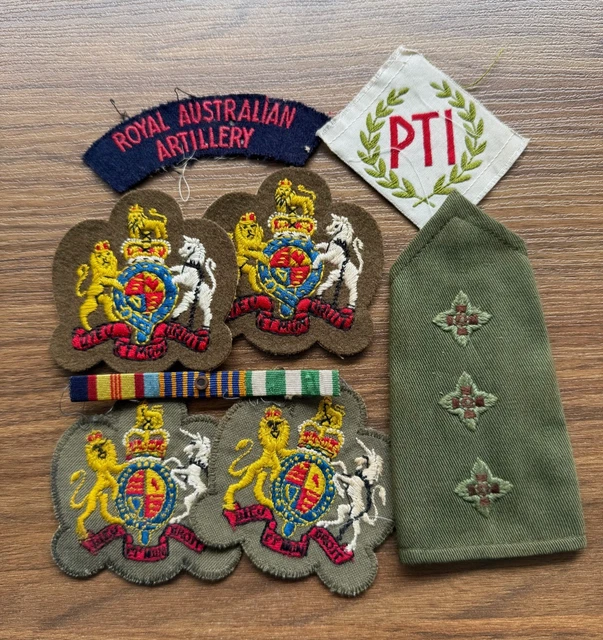 AUSTRALIAN ARMY VIETNAM War era Uniform Badge Group w Medal Ribbons ...
