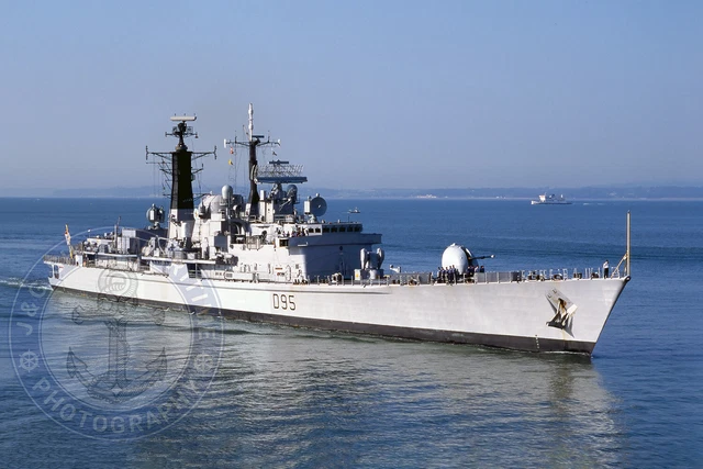 ROYAL NAVY BATCH 3 Type 42 Destroyer HMS GLOUCESTER (D96) - 6X4 (10X15 ... ROYAL NAVY BATCH 3 Type 42 Destroyer HMS GLOUCESTER (D96) - 6X4 (10X15 ...