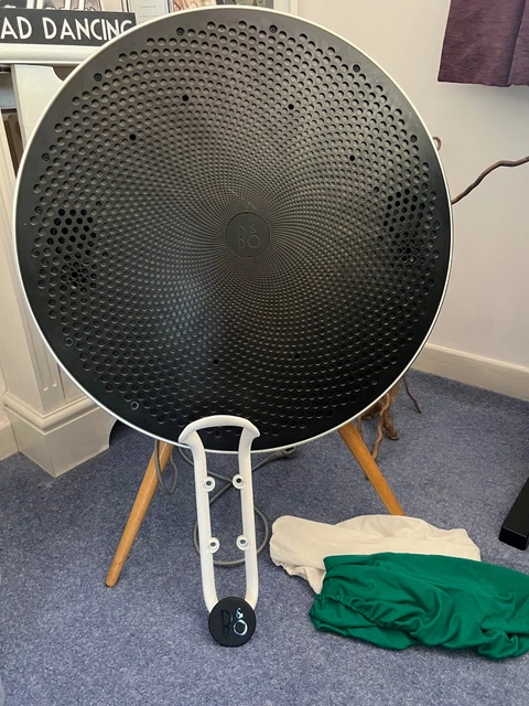BANG AND OLUFSEN BeoPlay A9 speaker, Gen 1, with wall mount, and 2 ...