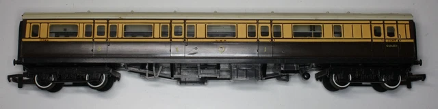 TRIANG R27 GWR BBrake Composite Carriage Chocolate/Cream, good ...