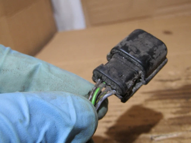 FORD TRANSIT TOURNEO Connect Mk2 engine bay wiring connector plug e £24 ...