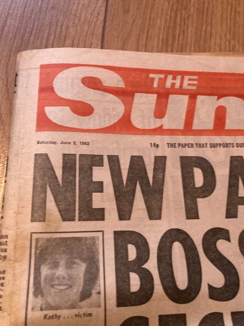 THE SUN NEWSPAPER Page 3 Girl Clipping 1982, Linda Lusardi & Angie ...