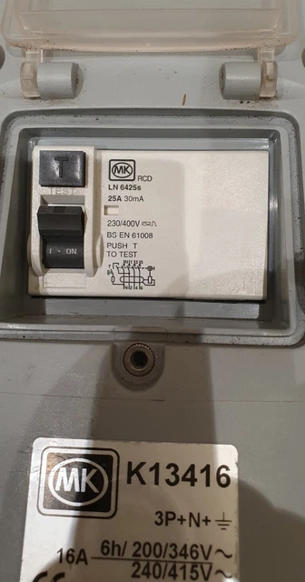 MK K13416 16A Socket Outlet With Inbuilt RCD (30mA 25A) £12.50 - PicClick UK