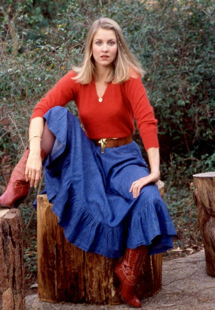 SIMONE GRIFFETH POSES for a portrait in LA circa 1980 Old Photo 2 $9.00 ...