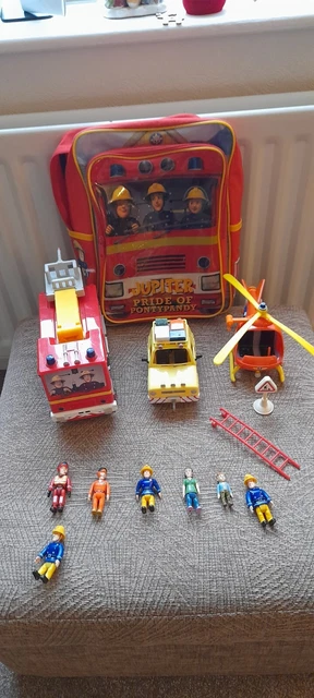 FIREMAN SAM BUNDLE With Large Musical Fire Engine, 7 Figures ...