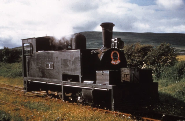 35MM SLIDE COLOUR RAIL IRISH COMMERCIAL NG 179 STEAM LOCO NO.8 TRALEE ...