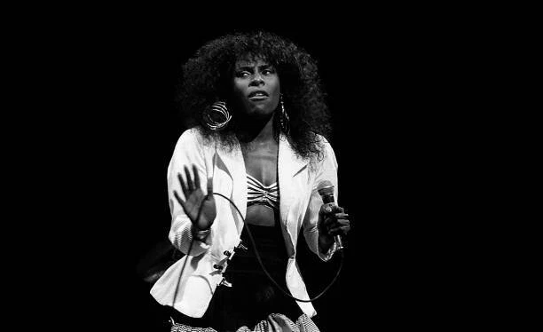 SINGER BRENDA RUSSELL performs at Poplar Creek Music Theatre 1988 Old ...
