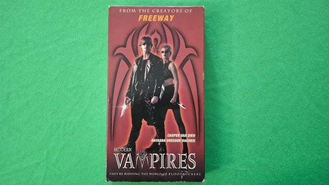 RICHARD ELFMAN'S MODERN Vampires (VHS, 1999) £0.74 - PicClick UK