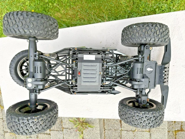 LARGE OFF ROAD M.O.A 4x4 Rock Climber/Crawler Remote Control Car with ...