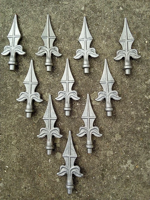 10 METAL WELDABLE Rail Heads Wrought Iron Gates Railings Fence Tops ...