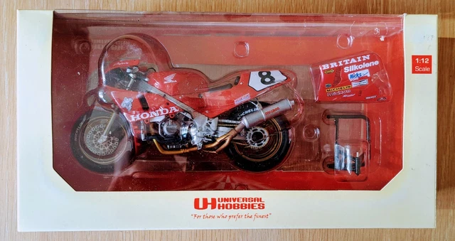 UNIVERSAL HOBBIES 1/12 Scale - Honda RC30 Carl Fogarty Isle of Man TT £ ...