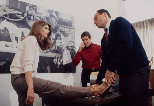 KIRSTIE ALLEY STANLEY Kamel cast in the tv movie 'A Bunny's Ta- 1985 ...